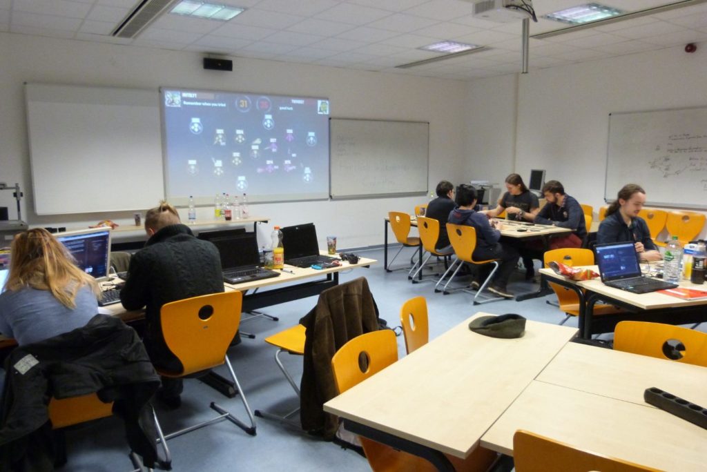 CodingHubs: Enjoy Coding for Fun with Other Developers – CodinGame Blog